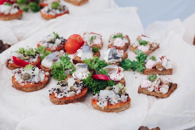 17 Mouthwatering Snack Tray Ideas (Making the Perfect Platter)